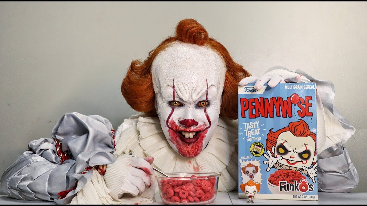 Pennywise Eating Cereal (ASMR) - Italian Food