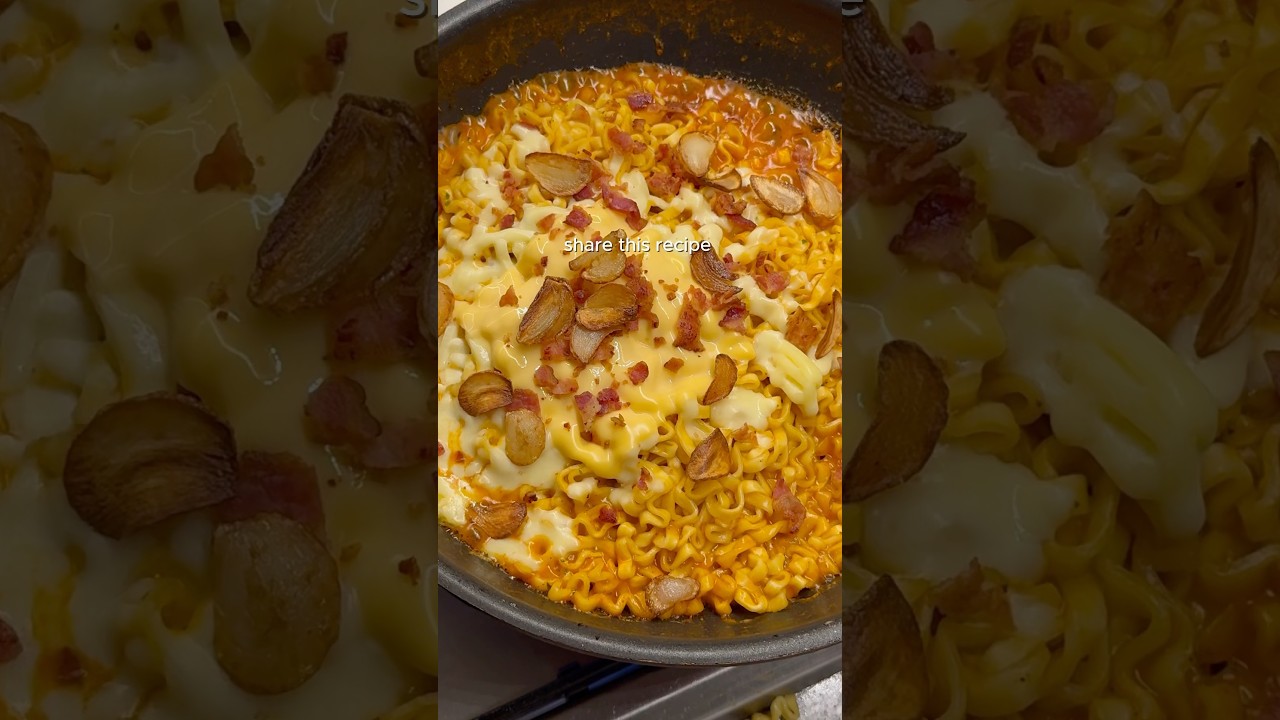 Buldak Carbonara with garlic bacon topping #buldak #buldakramen # ...