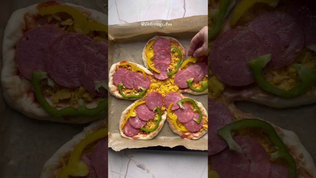 🌸 Pizza “Flower” #food #recipe #pizza - Italian Food